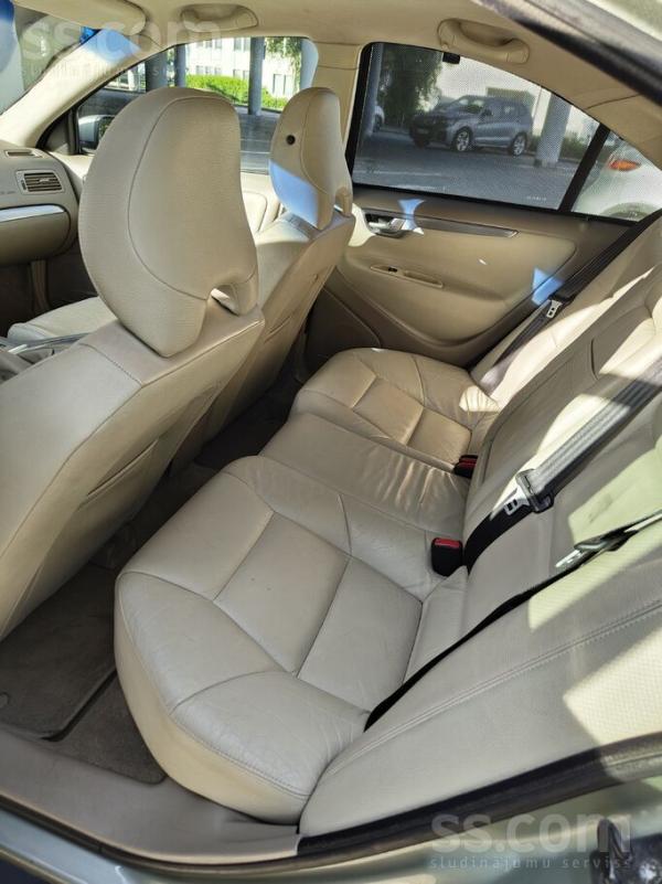 Volvo S60 2006 Rīga vietnē Pelēks Volvo S60 2006 Rīga, ar dzinēja tilpumu 2.40 L un nobraukumu 278 tūkst. km par 3200 €, foto 11 vietnē AUTOMOTO.COM.LV