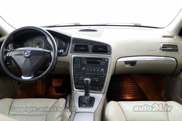 Вольво С60 2006 в Таллин на AUTOMOTO.COM.LV Серый Вольво С60 2006 в Таллин, объемом двигателя 2.40 л и пробегом 312 тыс. км за 2499 €, фото 6 на AUTOMOTO.COM.LV