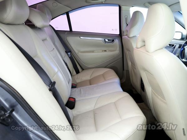 Вольво С60 2006 в Таллин на AUTOMOTO.COM.LV Серый Вольво С60 2006 в Таллин, объемом двигателя 2.40 л и пробегом 312 тыс. км за 2499 €, фото 8 на AUTOMOTO.COM.LV