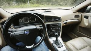 Grey Volvo S60 2006 in Riga, with an engine capacity of 2.40 L and mileage of 313 thousand km for 3200 €, photo 5 on AUTOMOTO.COM.LV