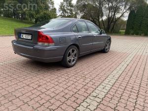 Серый Вольво С60 2006 в Мадона, объемом двигателя 2.40 л и пробегом 381 тыс. км за 2200 €, фото 5 на AUTOMOTO.COM.LV