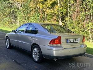 Pelēks Volvo S60 2006 Rīga, ar dzinēja tilpumu 2.40 L un nobraukumu 480 tūkst. km par 1500 €, foto 5 vietnē AUTOMOTO.COM.LV