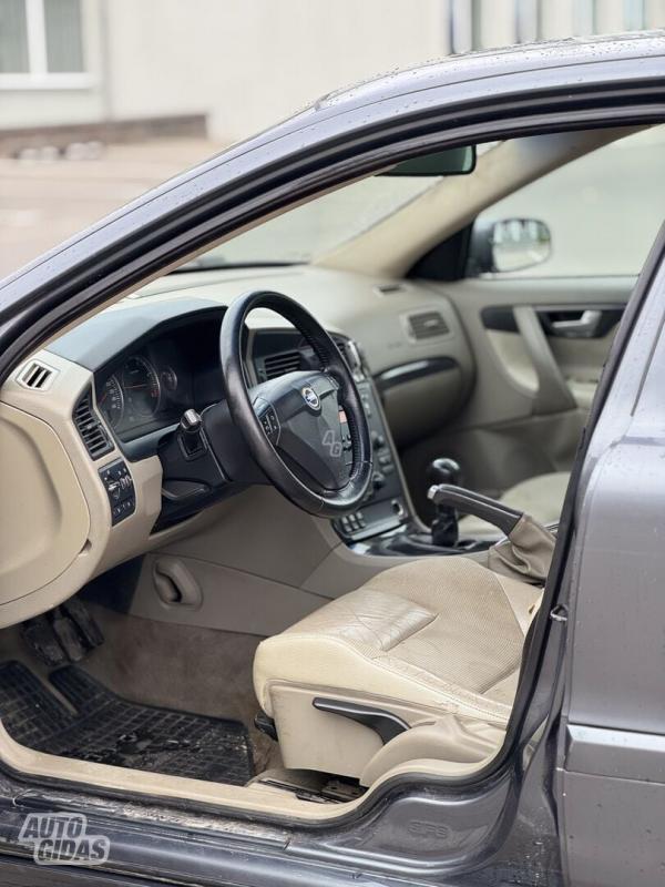 Вольво С60 2006 в Укмерге на AUTOMOTO.COM.LV Серый Вольво С60 2006 в Укмерге, объемом двигателя 2.40 л и пробегом 472 тыс. км за 980 €, фото 6 на AUTOMOTO.COM.LV