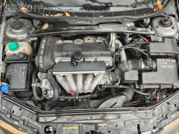 Grey Volvo S60 2006 in Jelgava, with an engine capacity of 2.40 L and mileage of 339 thousand km for 1500 €, photo 10 on AUTOMOTO.COM.LV