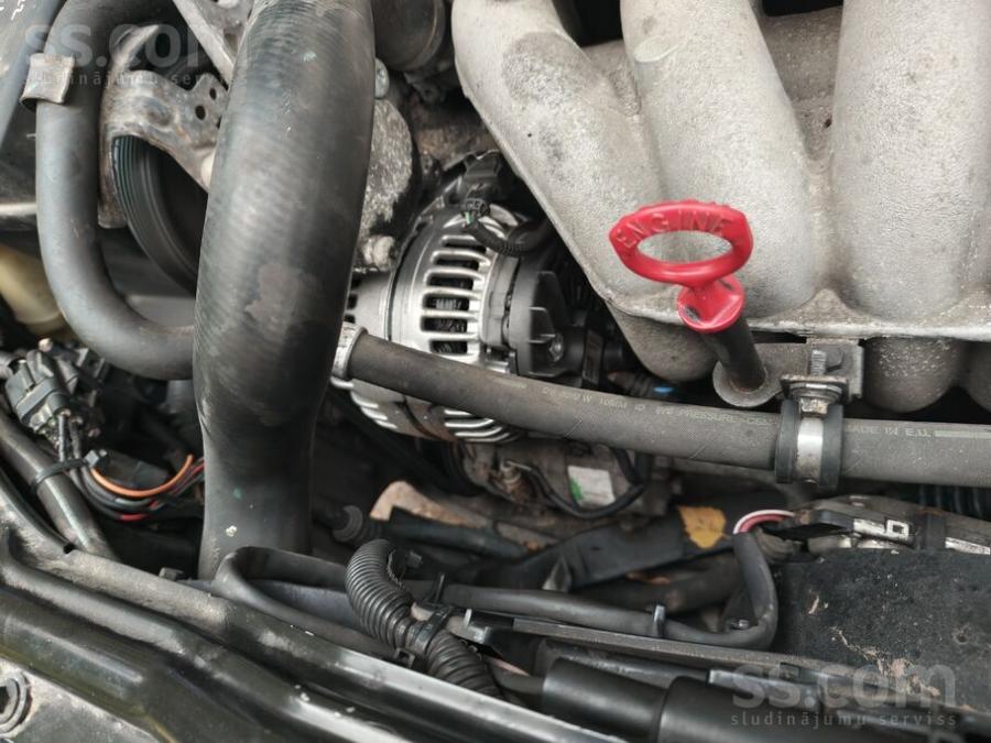 Grey Volvo S60 2006 in Jelgava, with an engine capacity of 2.40 L and mileage of 339 thousand km for 1500 €, photo 11 on AUTOMOTO.COM.LV