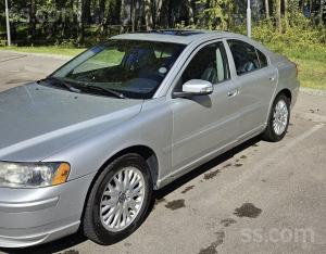 Pelēks Volvo S60 2007 Rīga, ar dzinēja tilpumu 2.40 L un nobraukumu 282 tūkst. km par 2800 €, foto 2 vietnē AUTOMOTO.COM.LV
