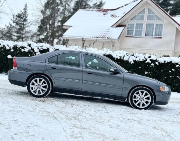 Pelēks Volvo S60 2007 Jūrmala, ar dzinēja tilpumu 2.40 L un nobraukumu 0 tūkst. km par 3690 €, foto 4 vietnē AUTOMOTO.COM.LV