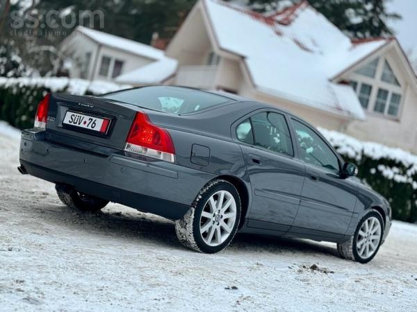 Pelēks Volvo S60 2007 Jūrmala, ar dzinēja tilpumu 2.40 L un nobraukumu 0 tūkst. km par 3690 €, foto 6 vietnē AUTOMOTO.COM.LV