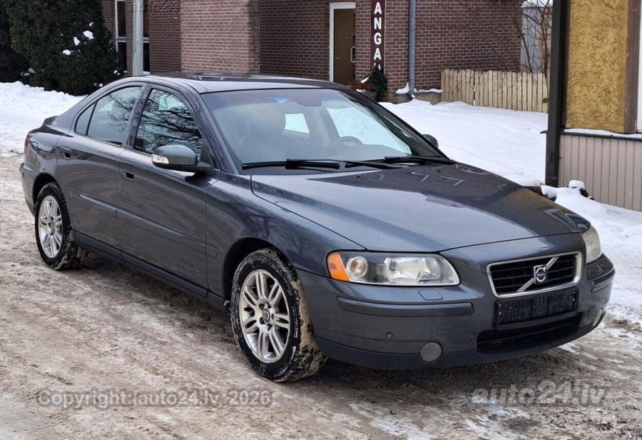 Pelēks Volvo S60 2007 Paide, ar dzinēja tilpumu 0.00 L un nobraukumu 259 tūkst. km par 4100 €, foto 2 vietnē AUTOMOTO.COM.LV