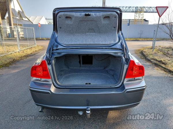 Pelēks Volvo S60 2007 Paide, ar dzinēja tilpumu 2.40 L un nobraukumu 260 tūkst. km par 4450 €, foto 7 vietnē AUTOMOTO.COM.LV