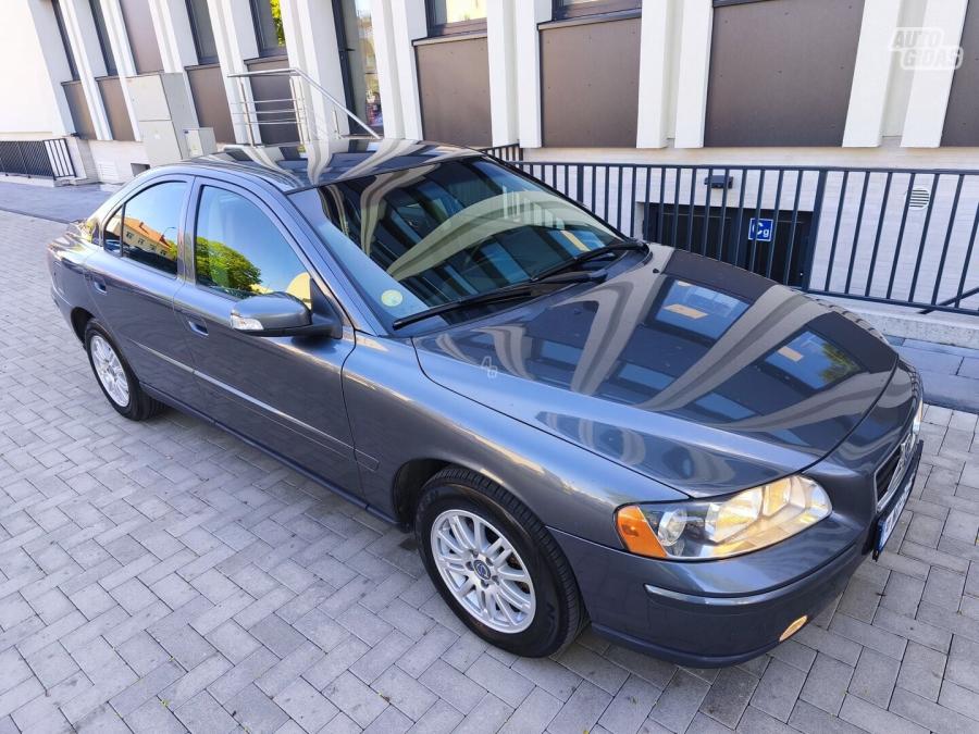 Серый Вольво С60 2007 в Таураге, объемом двигателя 2.40 л и пробегом 321 тыс. км за 2150 €, фото 11 на AUTOMOTO.COM.LV