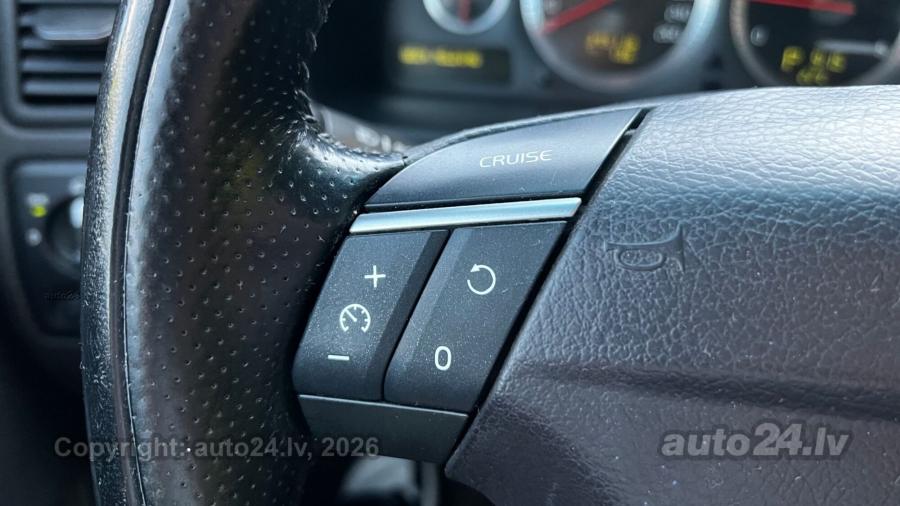Grey Volvo S60 2007 in Tallinn, with an engine capacity of 2.40 L and mileage of 375 thousand km for 3490 €, photo 14 on AUTOMOTO.COM.LV