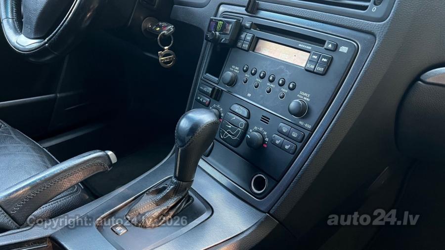Grey Volvo S60 2007 in Tallinn, with an engine capacity of 2.40 L and mileage of 375 thousand km for 3490 €, photo 16 on AUTOMOTO.COM.LV
