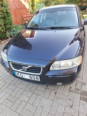 Pelēks Volvo S60 2007 Valka, ar dzinēja tilpumu 2.40 L un nobraukumu 397 tūkst. km par 2700 €, foto  vietnē AUTOMOTO.COM.LV