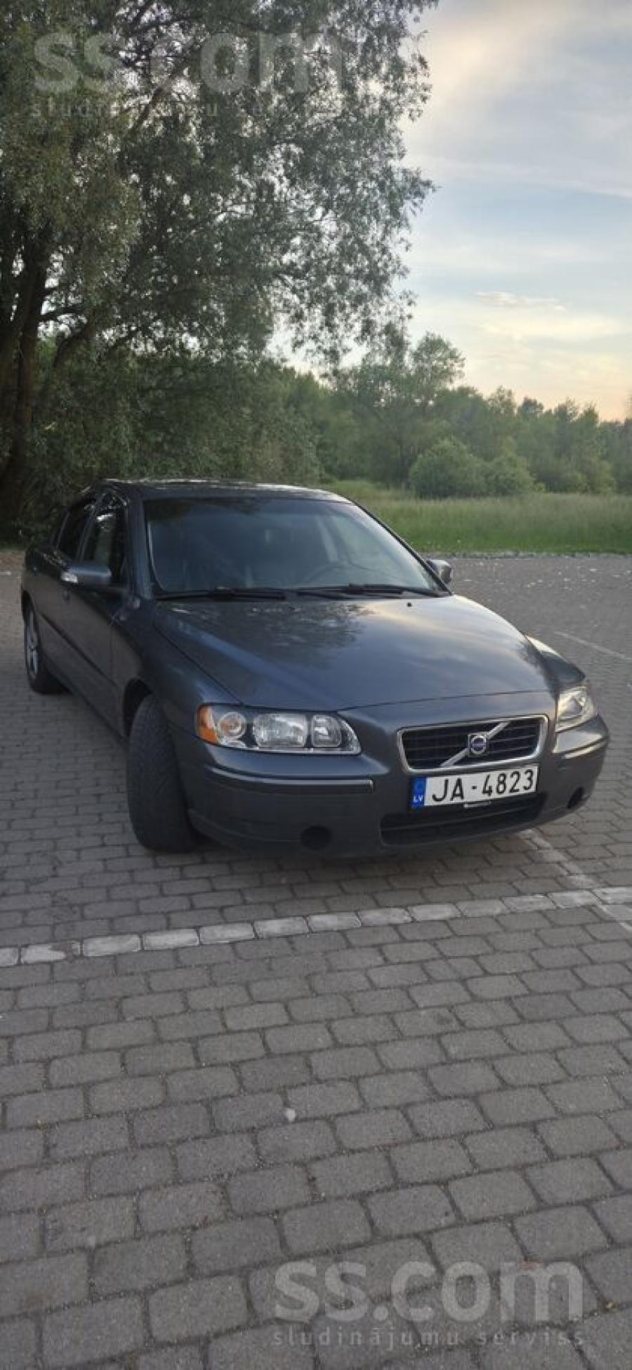 Pelēks Volvo S60 2007 Rīga, ar dzinēja tilpumu 2.40 L un nobraukumu 415 tūkst. km par 2300 €, foto 4 vietnē AUTOMOTO.COM.LV