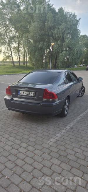 Pelēks Volvo S60 2007 Rīga, ar dzinēja tilpumu 2.40 L un nobraukumu 415 tūkst. km par 2300 €, foto 5 vietnē AUTOMOTO.COM.LV
