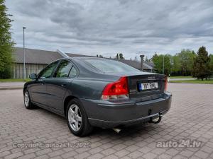 Grey Volvo S60 2007 in Paide, with an engine capacity of 2.40 L and mileage of 262 thousand km for 4350 €, photo 4 on AUTOMOTO.COM.LV