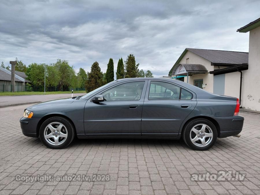 Grey Volvo S60 2007 in Paide, with an engine capacity of 2.40 L and mileage of 262 thousand km for 4350 €, photo 7 on AUTOMOTO.COM.LV