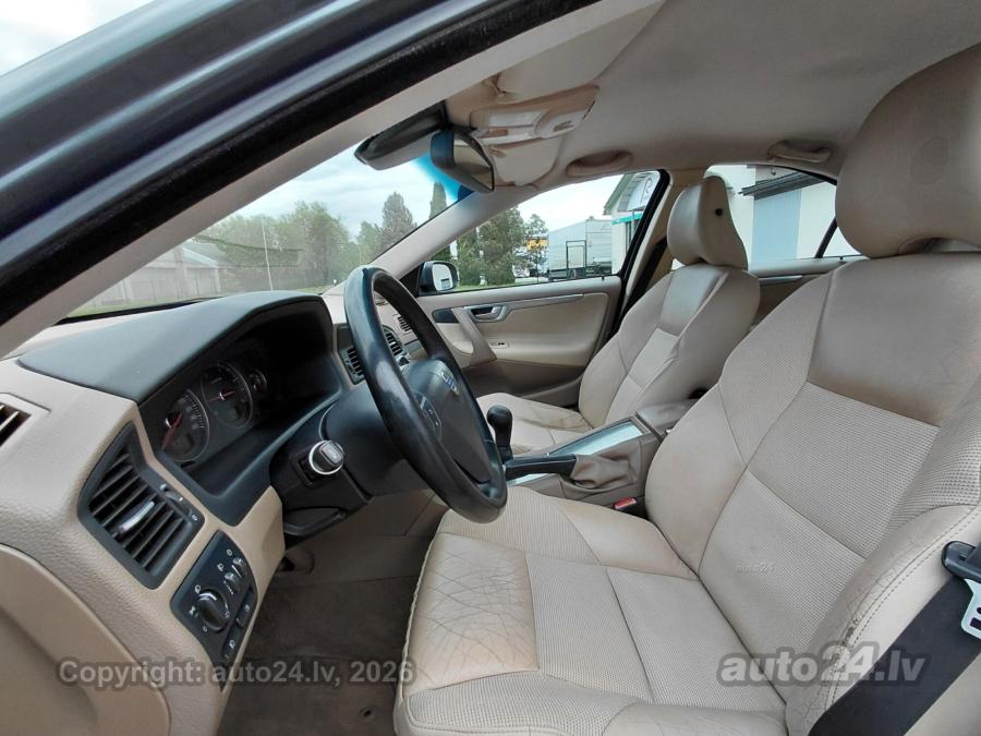 Grey Volvo S60 2007 in Paide, with an engine capacity of 2.40 L and mileage of 262 thousand km for 4350 €, photo 11 on AUTOMOTO.COM.LV