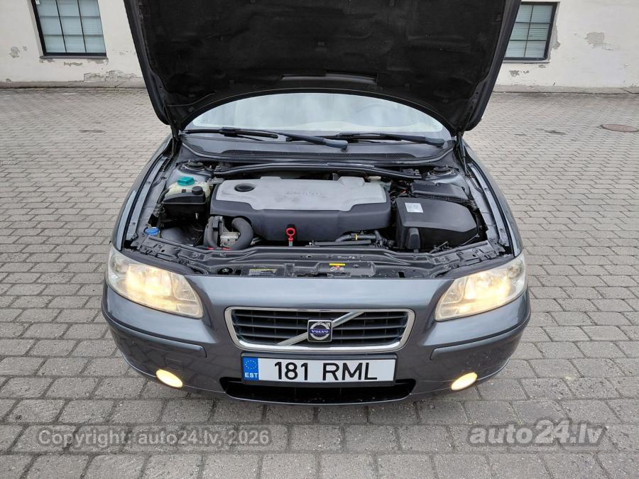 Grey Volvo S60 2007 in Paide, with an engine capacity of 2.40 L and mileage of 262 thousand km for 4350 €, photo 13 on AUTOMOTO.COM.LV