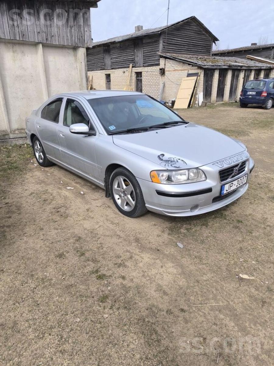 Pelēks Volvo S60 2007 Rīga, ar dzinēja tilpumu 2.40 L un nobraukumu 491 tūkst. km par 3100 €, foto 1 vietnē AUTOMOTO.COM.LV