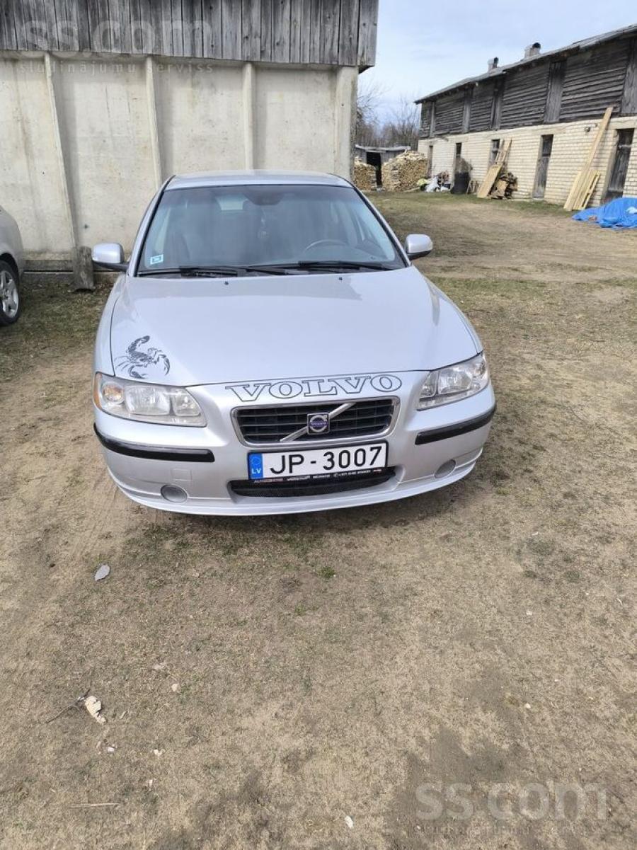 Pelēks Volvo S60 2007 Rīga, ar dzinēja tilpumu 2.40 L un nobraukumu 491 tūkst. km par 3100 €, foto 3 vietnē AUTOMOTO.COM.LV