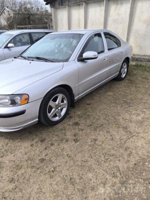 Pelēks Volvo S60 2007 Rīga, ar dzinēja tilpumu 2.40 L un nobraukumu 491 tūkst. km par 3100 €, foto 4 vietnē AUTOMOTO.COM.LV