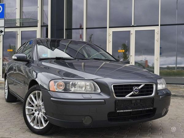 Pelēks Volvo S60 2007 Viļņa, ar dzinēja tilpumu 2.40 L un nobraukumu 267 tūkst. km par 4850 €, foto 3 vietnē AUTOMOTO.COM.LV