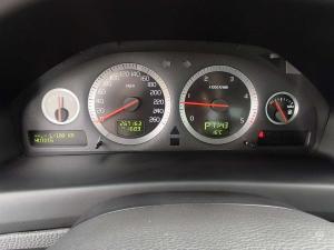 Grey Volvo S60 2007 in Vilnius, with an engine capacity of 2.40 L and mileage of 267 thousand km for 4850 €, photo 18 on AUTOMOTO.COM.LV