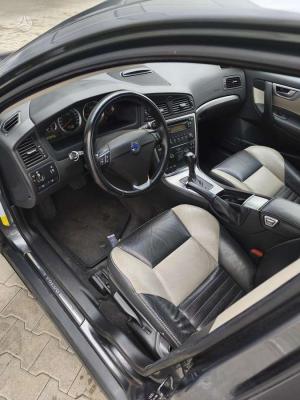 Grey Volvo S60 2007 in Vilnius, with an engine capacity of 2.40 L and mileage of 267 thousand km for 4850 €, photo 22 on AUTOMOTO.COM.LV