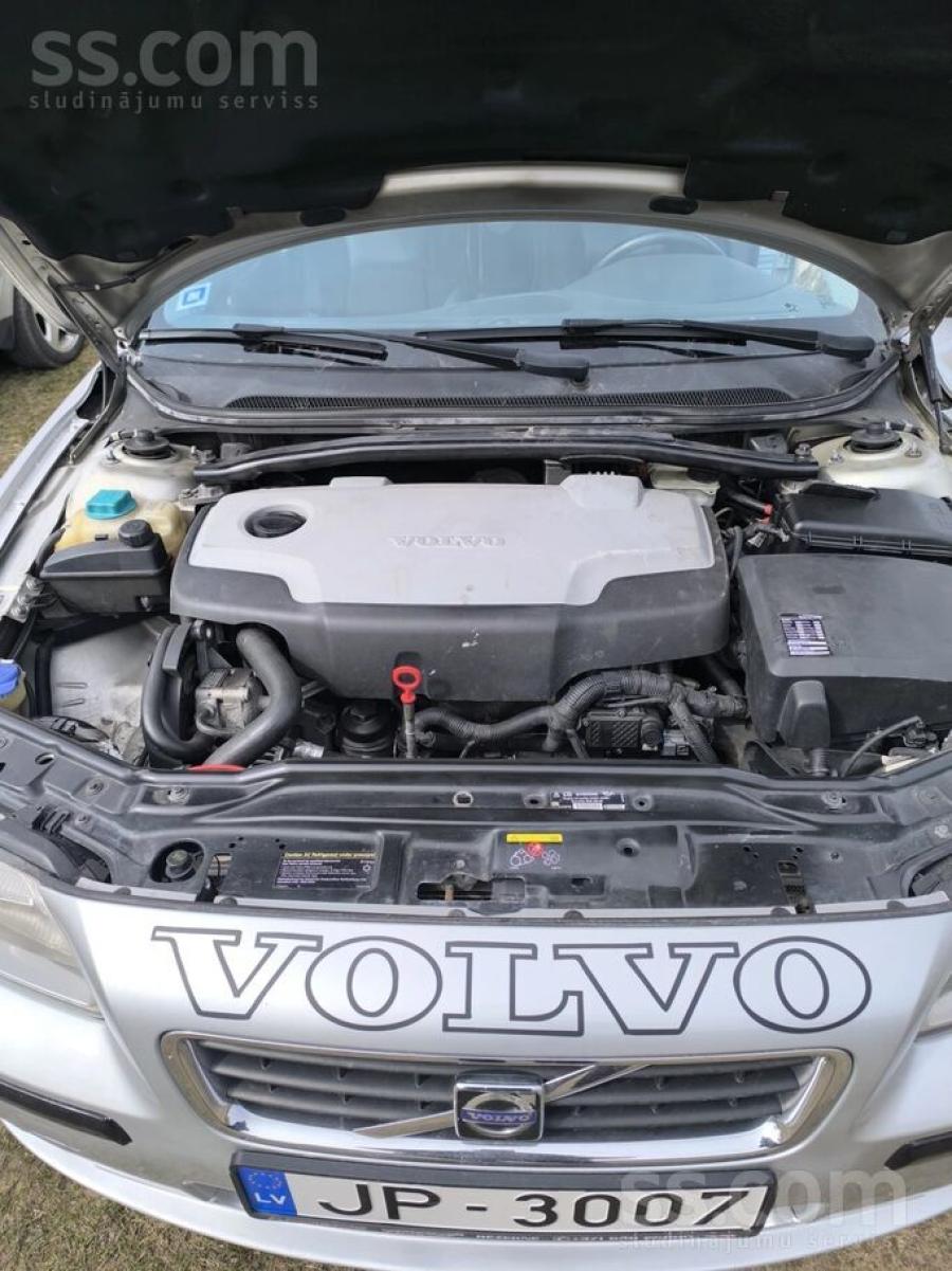 Grey Volvo S60 2007 in Rezekne, with an engine capacity of 2.40 L and mileage of 497 thousand km for 1300 €, photo 5 on AUTOMOTO.COM.LV