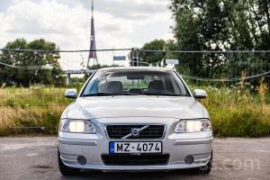 Серый Вольво С60 2007 в Рига, объемом двигателя 2.40 л и пробегом 360 тыс. км за 2990 €, фото 4 на AUTOMOTO.COM.LV