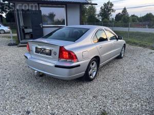 Grey Volvo S60 2007 in Rezekne, with an engine capacity of 2.40 L and mileage of 498 thousand km for 2450 €, photo 7 on AUTOMOTO.COM.LV