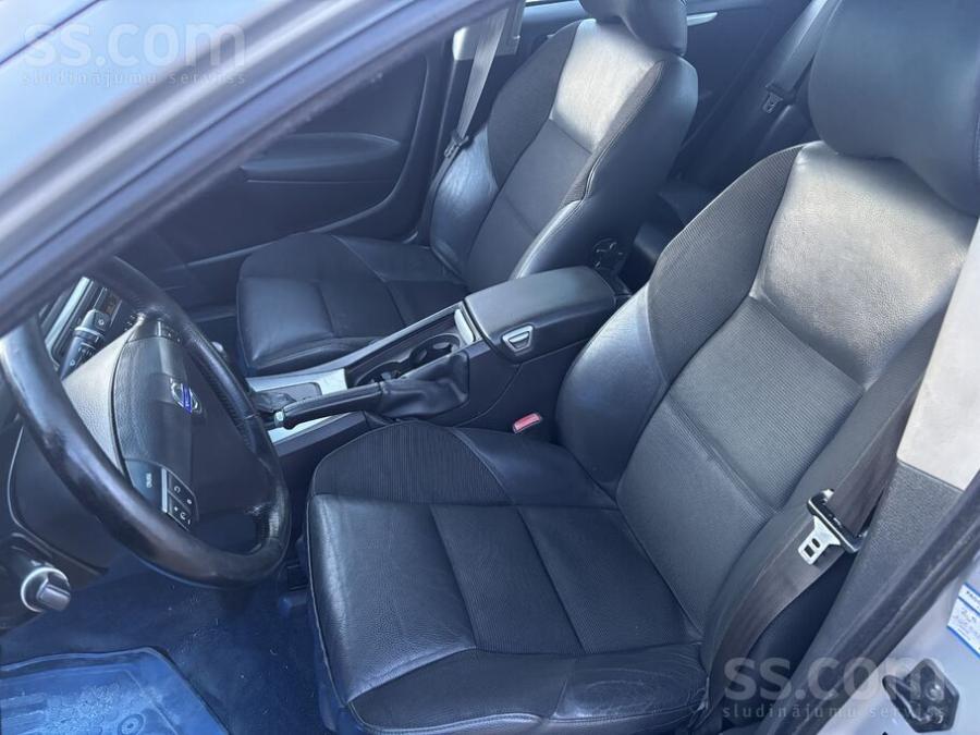 Grey Volvo S60 2007 in Rezekne, with an engine capacity of 2.40 L and mileage of 498 thousand km for 2450 €, photo 12 on AUTOMOTO.COM.LV