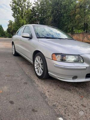Grey Volvo S60 2007 in Vilnius, with an engine capacity of 2.40 L and mileage of 320 thousand km for 2700 €, photo 19 on AUTOMOTO.COM.LV