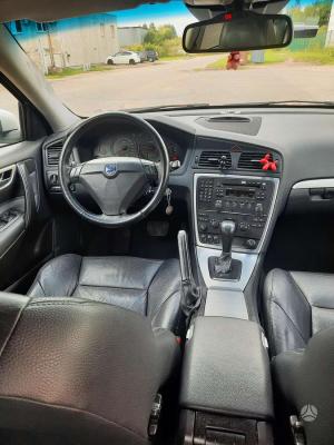 Grey Volvo S60 2007 in Vilnius, with an engine capacity of 2.40 L and mileage of 320 thousand km for 2700 €, photo 24 on AUTOMOTO.COM.LV