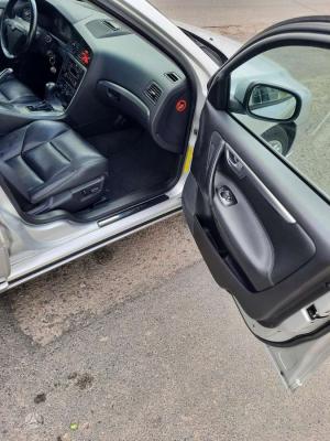 Grey Volvo S60 2007 in Vilnius, with an engine capacity of 2.40 L and mileage of 320 thousand km for 2700 €, photo 31 on AUTOMOTO.COM.LV