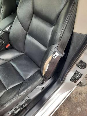 Grey Volvo S60 2007 in Vilnius, with an engine capacity of 2.40 L and mileage of 320 thousand km for 2700 €, photo 37 on AUTOMOTO.COM.LV