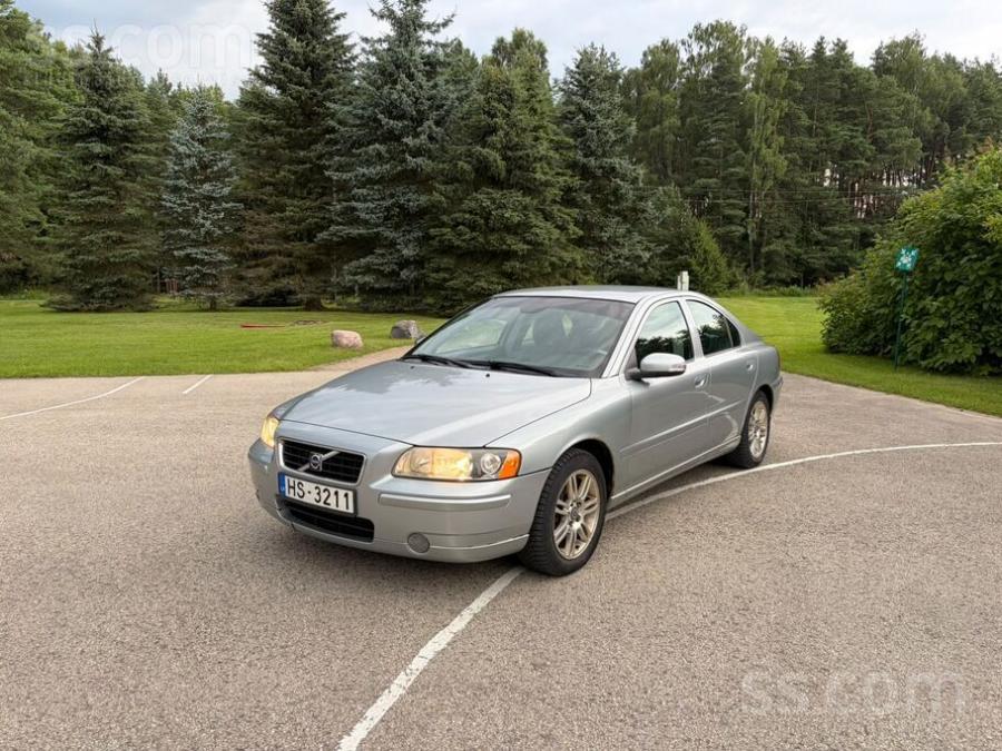 Pelēks Volvo S60 2007 Rīga, ar dzinēja tilpumu 2.40 L un nobraukumu 319 tūkst. km par 2800 €, foto 1 vietnē AUTOMOTO.COM.LV