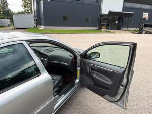 Pelēks Volvo S60 2007 Rīga, ar dzinēja tilpumu 2.40 L un nobraukumu 319 tūkst. km par 2800 €, foto 14 vietnē AUTOMOTO.COM.LV