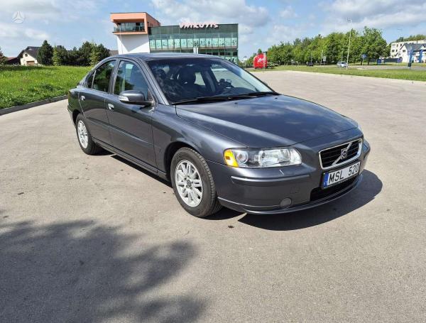 Pelēks Volvo S60 2007 Panevēža, ar dzinēja tilpumu 2.40 L un nobraukumu 196 tūkst. km par 6530 €, foto 3 vietnē AUTOMOTO.COM.LV