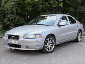Pelēks Volvo S60 2007 Viļņa, ar dzinēja tilpumu 2.40 L un nobraukumu 370 tūkst. km par 1800 €, foto 4 vietnē AUTOMOTO.COM.LV