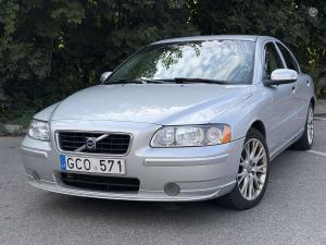 Pelēks Volvo S60 2007 Viļņa, ar dzinēja tilpumu 2.40 L un nobraukumu 370 tūkst. km par 1800 €, foto 5 vietnē AUTOMOTO.COM.LV