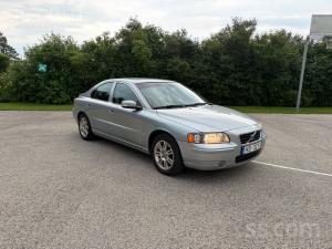Grey Volvo S60 2007 in Riga, with an engine capacity of 2.40 L and mileage of 319 thousand km for 2600 €, photo 4 on AUTOMOTO.COM.LV