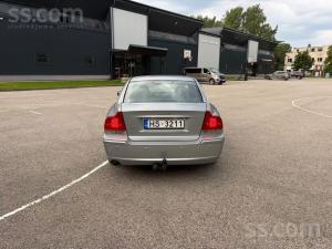 Grey Volvo S60 2007 in Riga, with an engine capacity of 2.40 L and mileage of 319 thousand km for 2600 €, photo 7 on AUTOMOTO.COM.LV