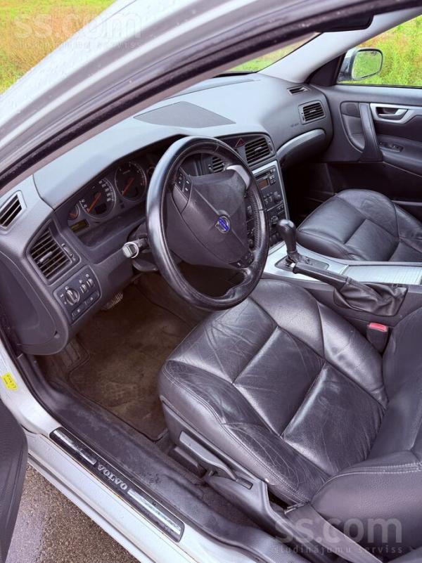Pelēks Volvo S60 2007 Ludza, ar dzinēja tilpumu 2.40 L un nobraukumu 352 tūkst. km par 1690 €, foto 5 vietnē AUTOMOTO.COM.LV