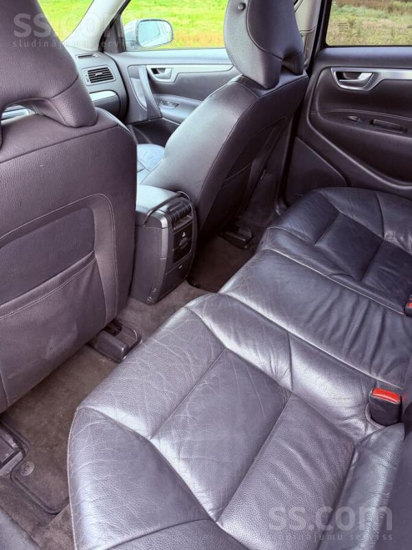 Pelēks Volvo S60 2007 Ludza, ar dzinēja tilpumu 2.40 L un nobraukumu 352 tūkst. km par 1690 €, foto 8 vietnē AUTOMOTO.COM.LV