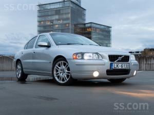 Grey Volvo S60 2007 in Riga, with an engine capacity of 2.40 L and mileage of 347 thousand km for 2500 €, photo  on AUTOMOTO.COM.LV