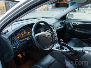 Grey Volvo S60 2007 in Riga, with an engine capacity of 2.40 L and mileage of 347 thousand km for 2500 €, photo 7 on AUTOMOTO.COM.LV