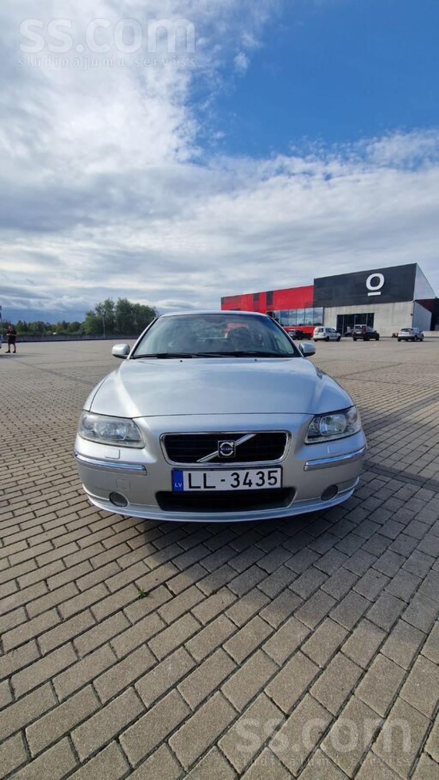 Pelēks Volvo S60 2007 Rīga, ar dzinēja tilpumu 2.40 L un nobraukumu 275 tūkst. km par 2700 €, foto 3 vietnē AUTOMOTO.COM.LV